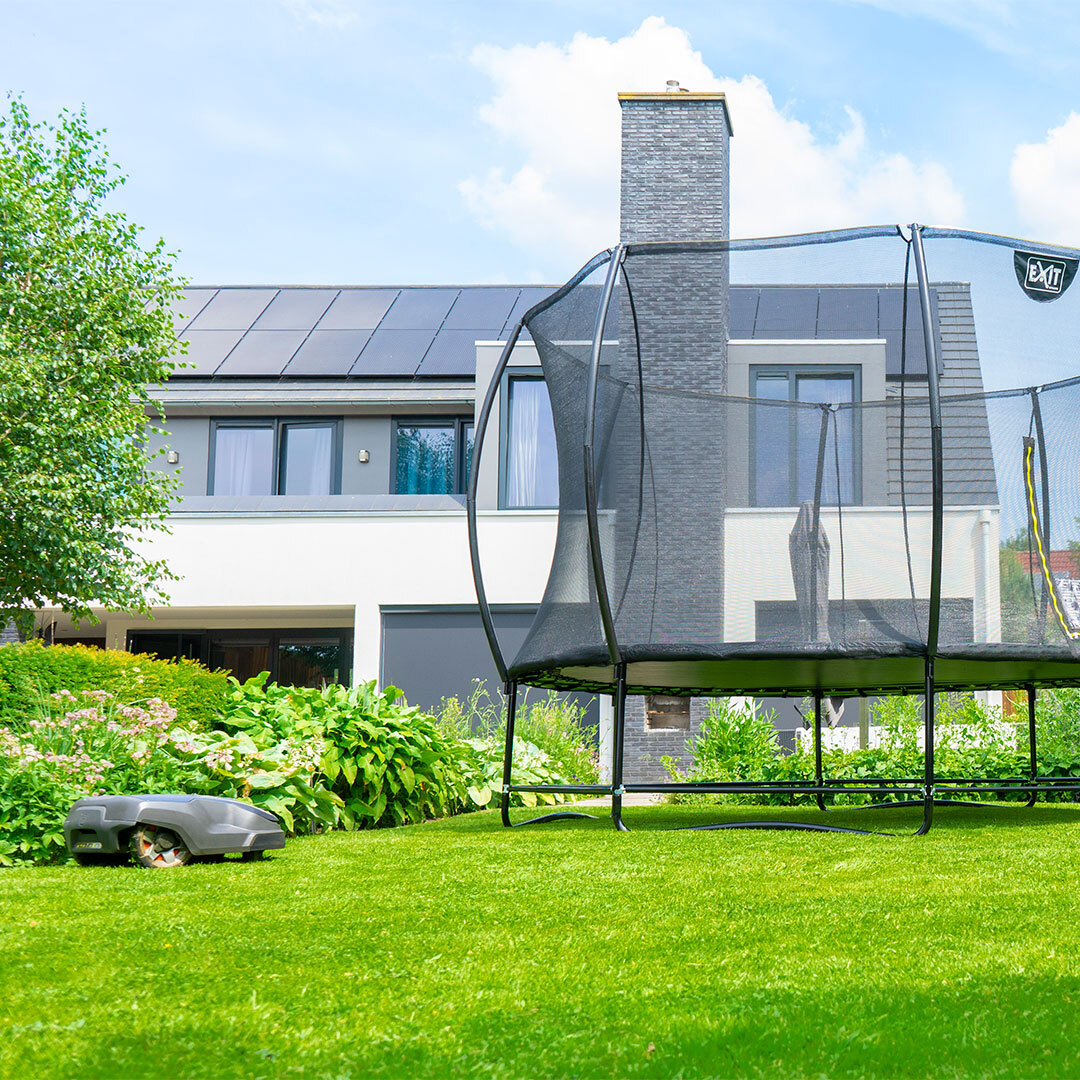 EXIT Robot mower stop: The solution for trampolines on grass | EXIT Toys